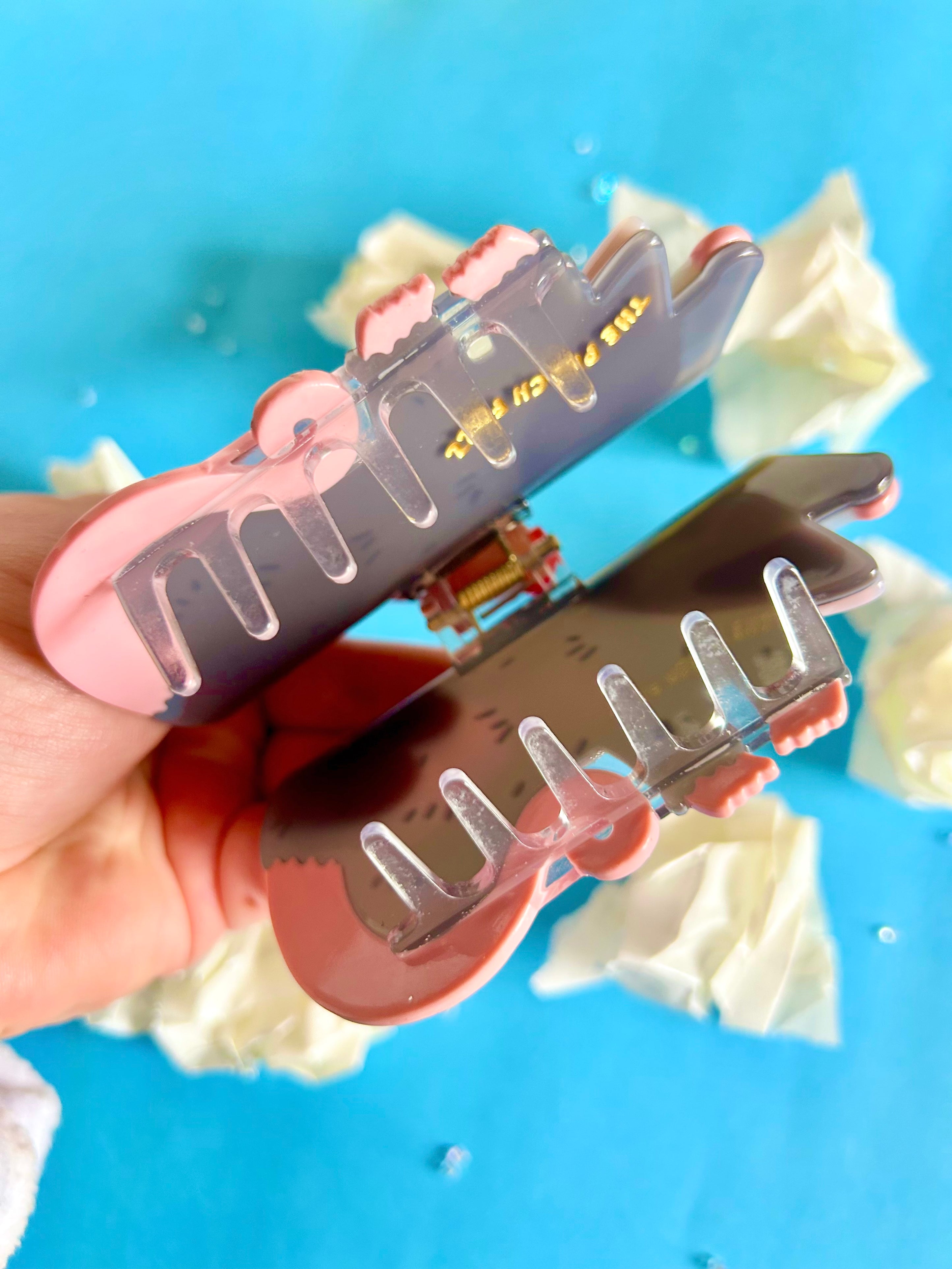 Possum Hair Claw – The Peach Fuzz